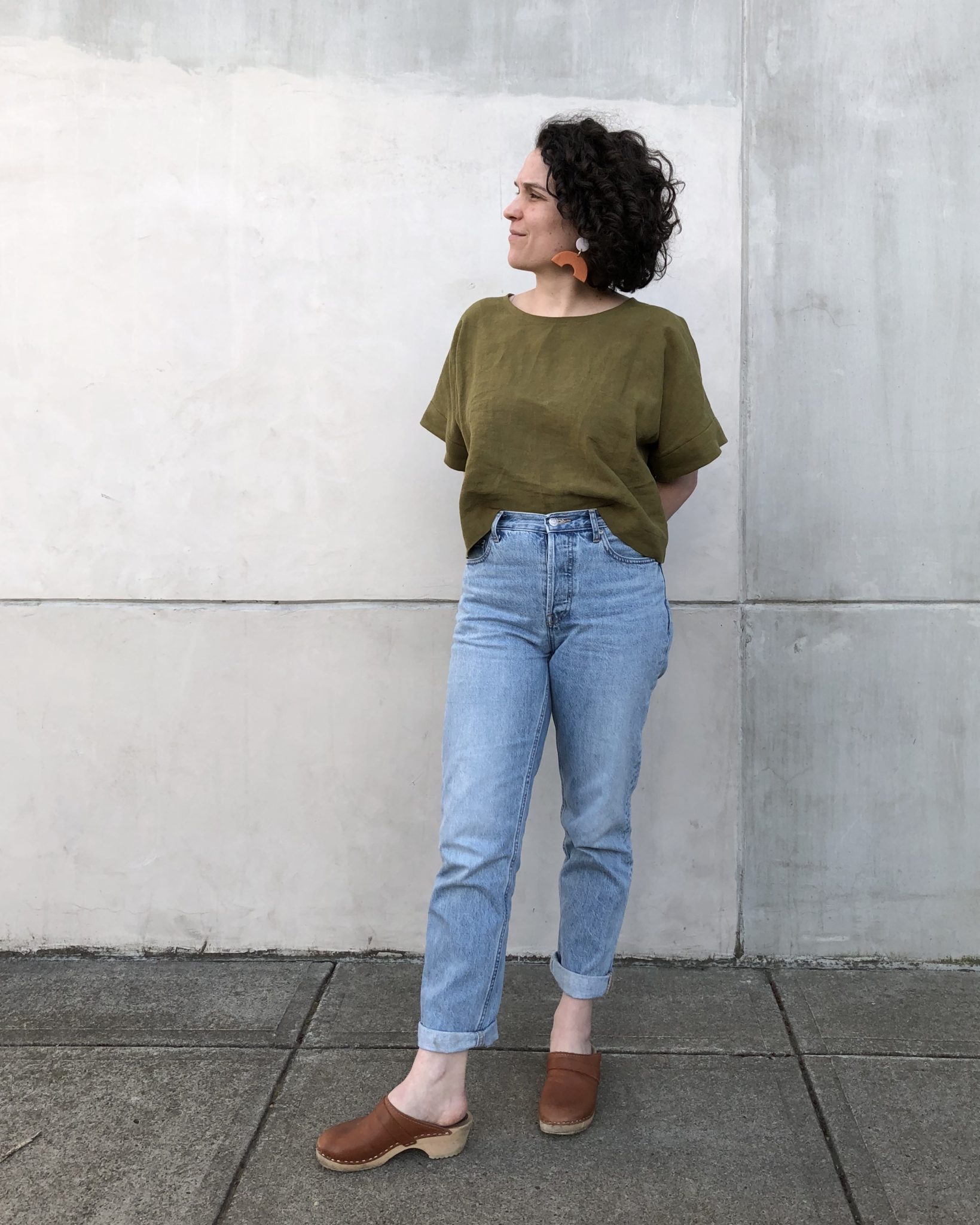The Perfect Outfit: Bo & Joss – NOT A PRIMARY COLOR
